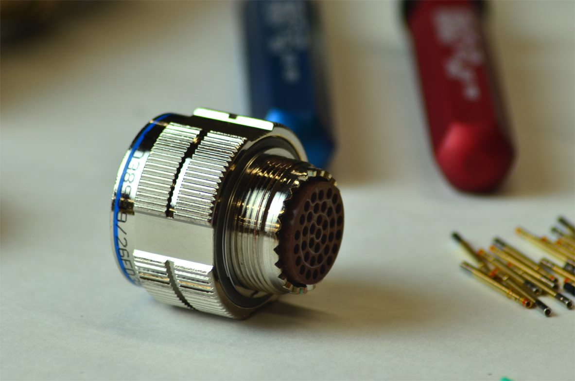 Plug Connector – Mobile Electronics